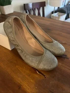 Easy Spirit 360 | Shoes | Easy Spirit 36 Silver Glitter Slipon Ballet ...